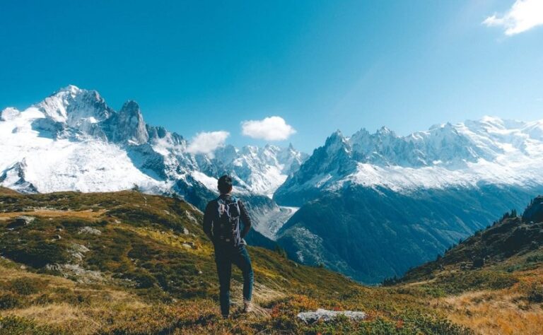 Backpacking in France: Best Trip Guide & Helpful Advices